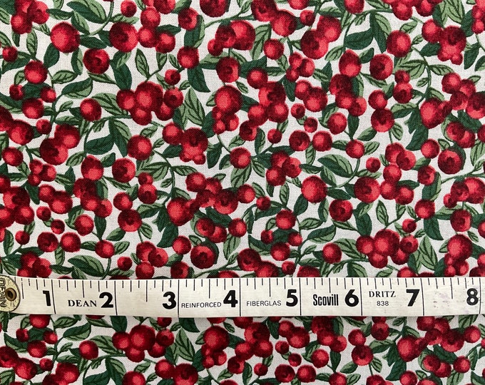 Cranberries on Cream Bacground. Fabric for Quilting, Crafting, Sewing ...