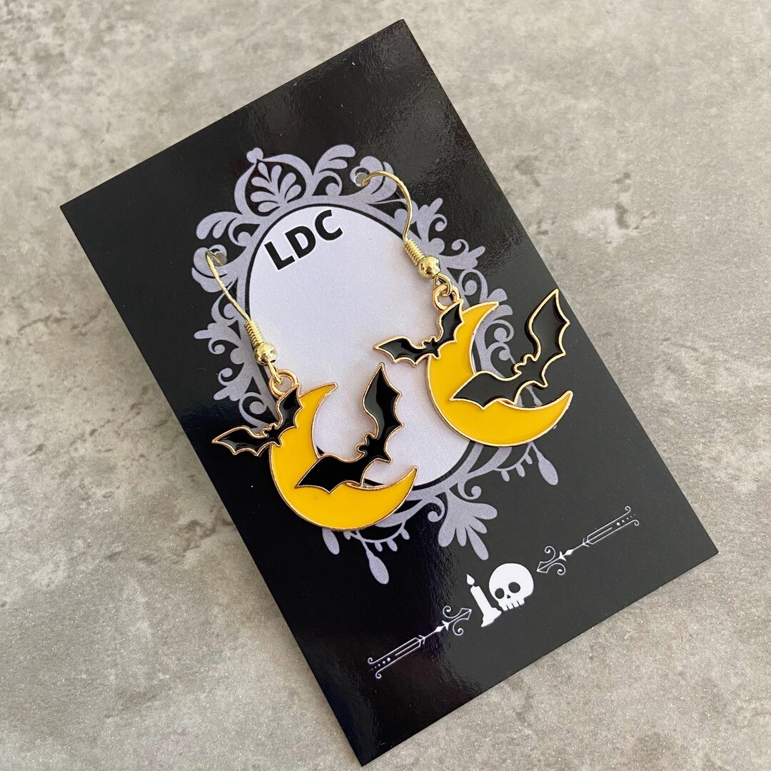 Spooky Crescent Moon and Bat Earrings Fall Autumn Jewellery Retro Scary ...