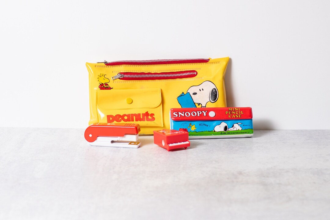 Peanuts Snoopy and Woodstock Set 1965 Vinyl Pencil Bag With Mini Pencil ...