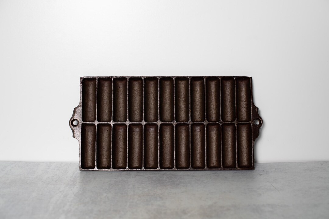 Cast Iron Lady Finger Pan Cornbread Pan Unmarked - Etsy