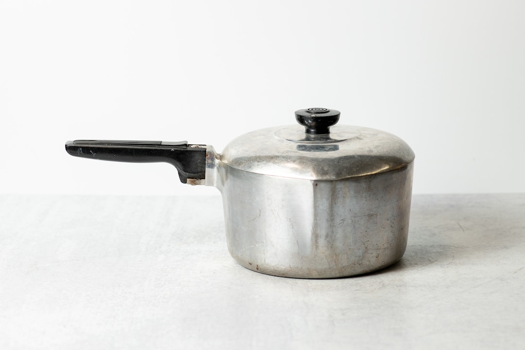 Wagner Ware Sidney Ohio Magnalite 3 Qt 4683-P Dual Spout Aluminum Pot ...