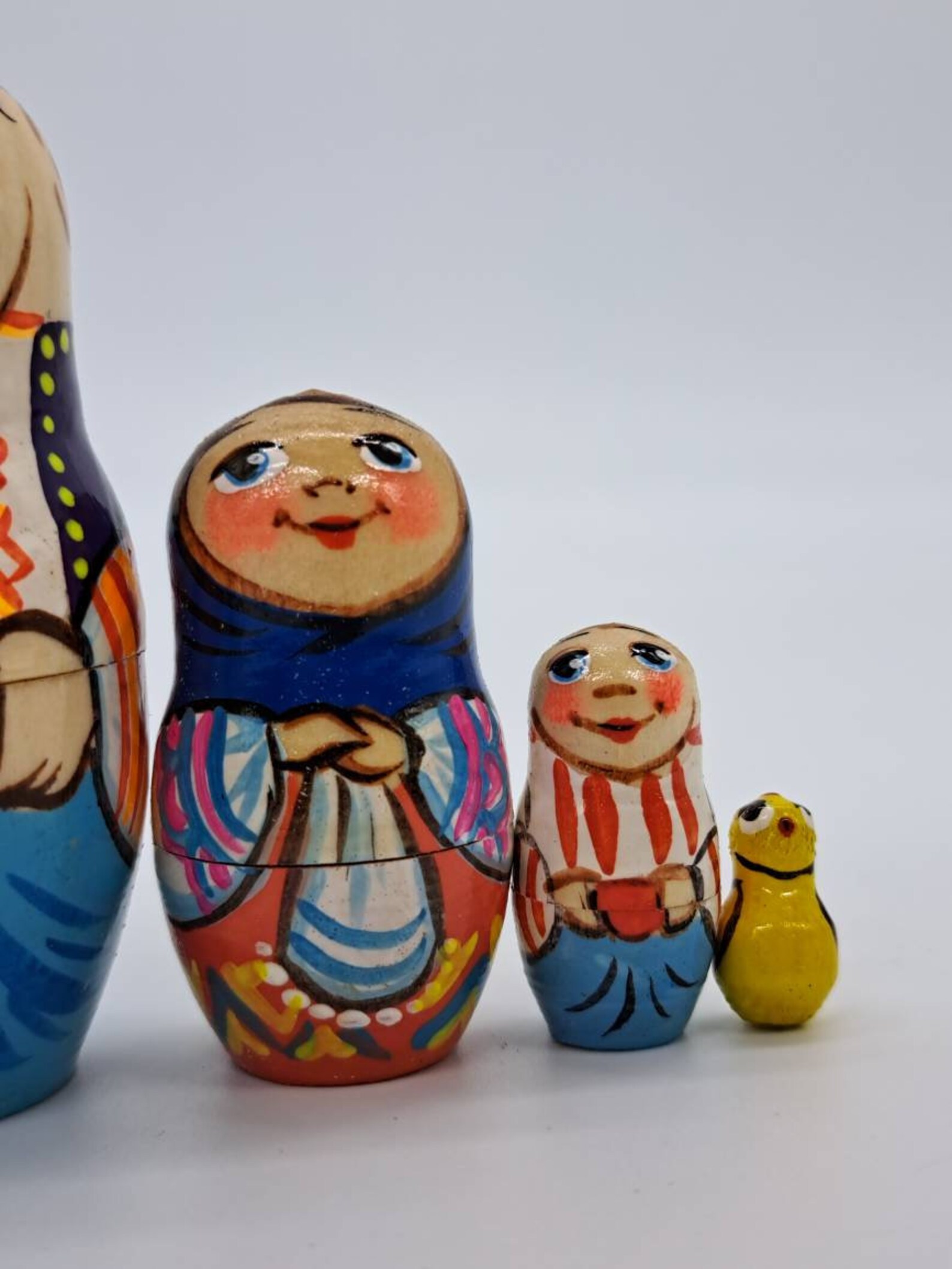 Nesting Dolls Ukrainian Family Matryoshka Handmade 4" Tall 5 in 1 ...