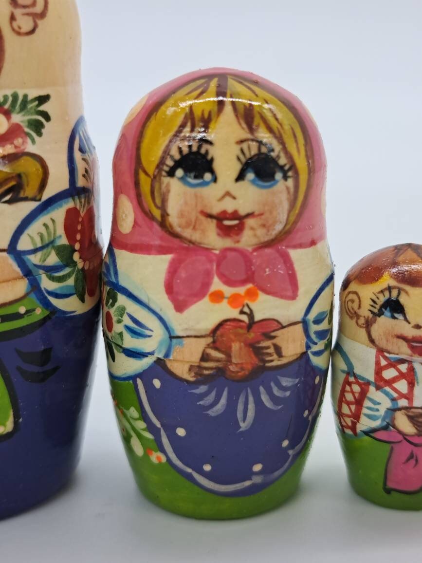 4 Nesting Dolls 5 in 1 Ukrainian Family Matryoshka - Etsy