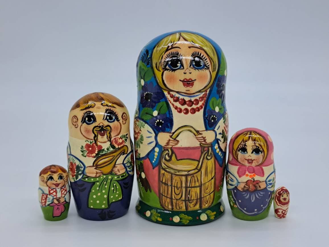 4 Nesting Dolls 5 in 1 Ukrainian Family Matryoshka - Etsy