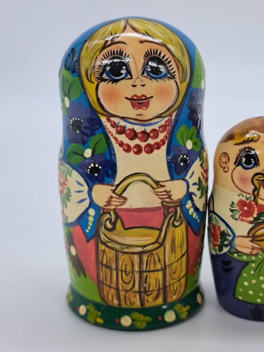 4 Nesting Dolls 5 in 1 Ukrainian Family Matryoshka - Etsy