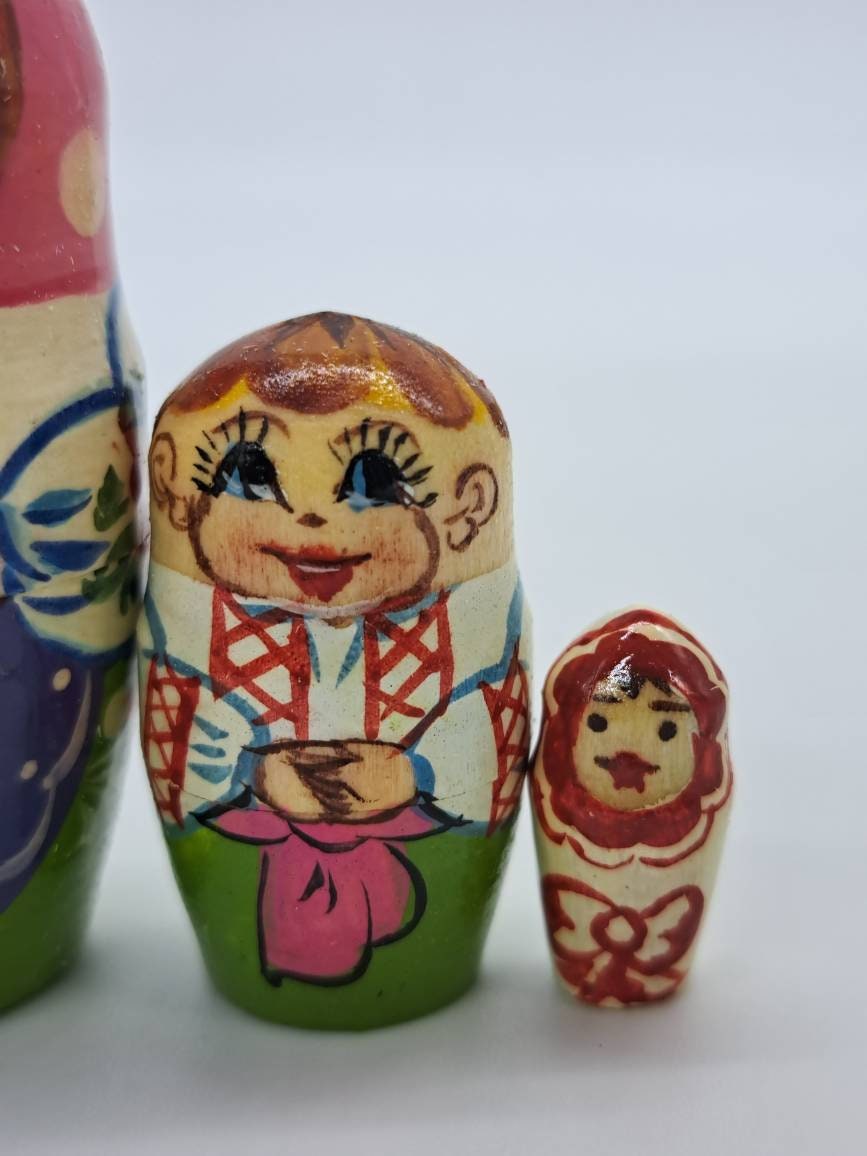 4 Nesting Dolls 5 in 1 Ukrainian Family Matryoshka - Etsy
