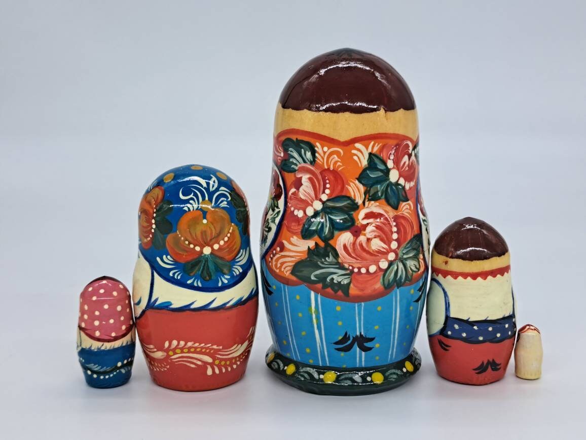 4 Nesting Dolls 5 in 1 Ukrainian Family Matryoshka - Etsy