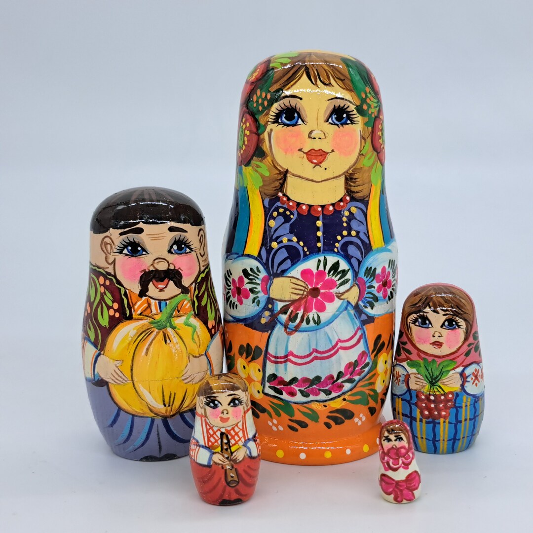 5 Family Nesting Dolls 5 in 1 Matryoshka Figurine Handmade Wooden Toy ...