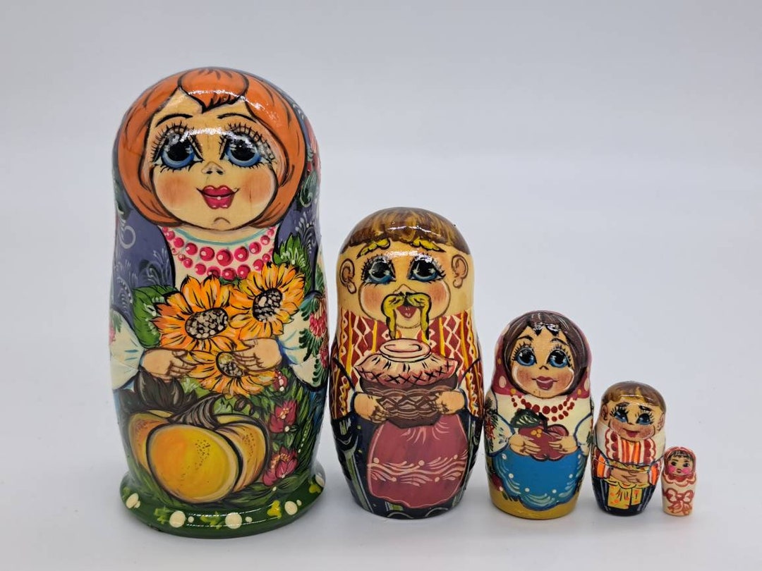 4" Nesting Dolls 5 in 1 Ukrainian Family Matryoshka Handmade in Ukraine ...