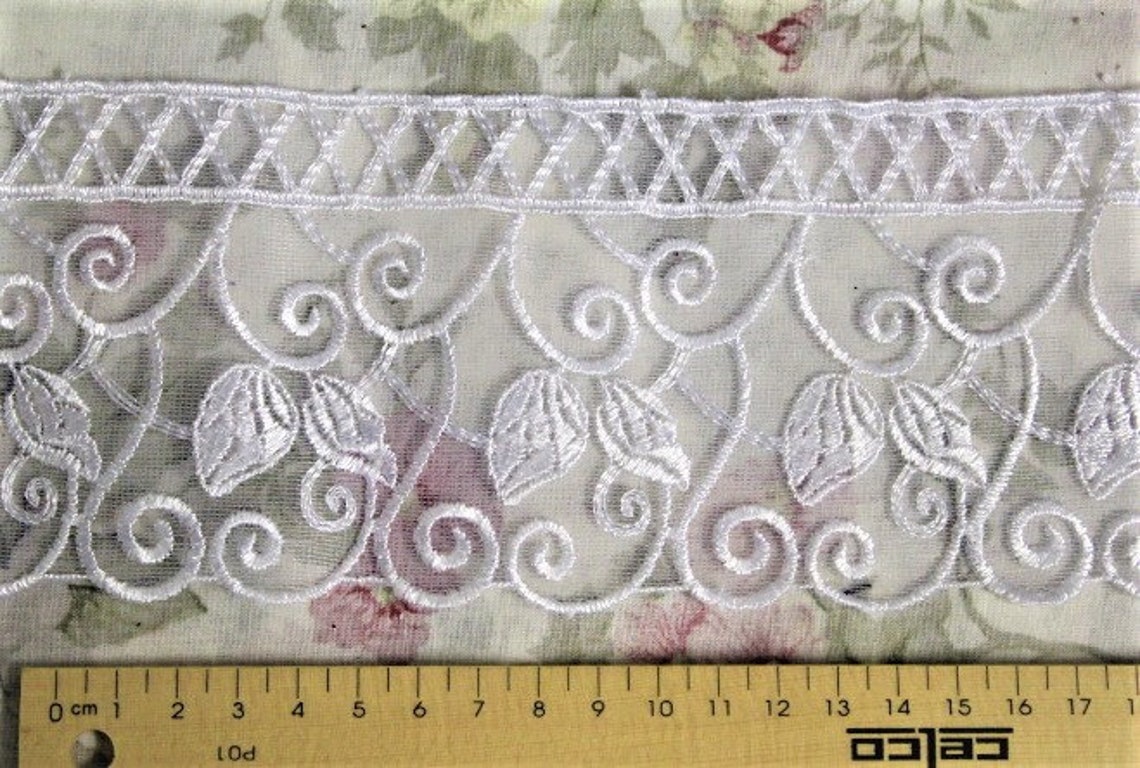 5 Pieces of Wide, Bright White Lace. Total 2.8 Metres - Etsy