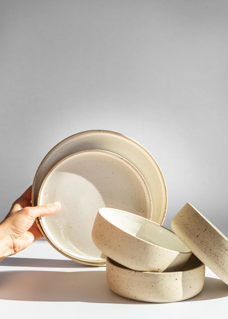 Minimal Ceramic Plates With a Rim Speckled Plates With Edge - Etsy
