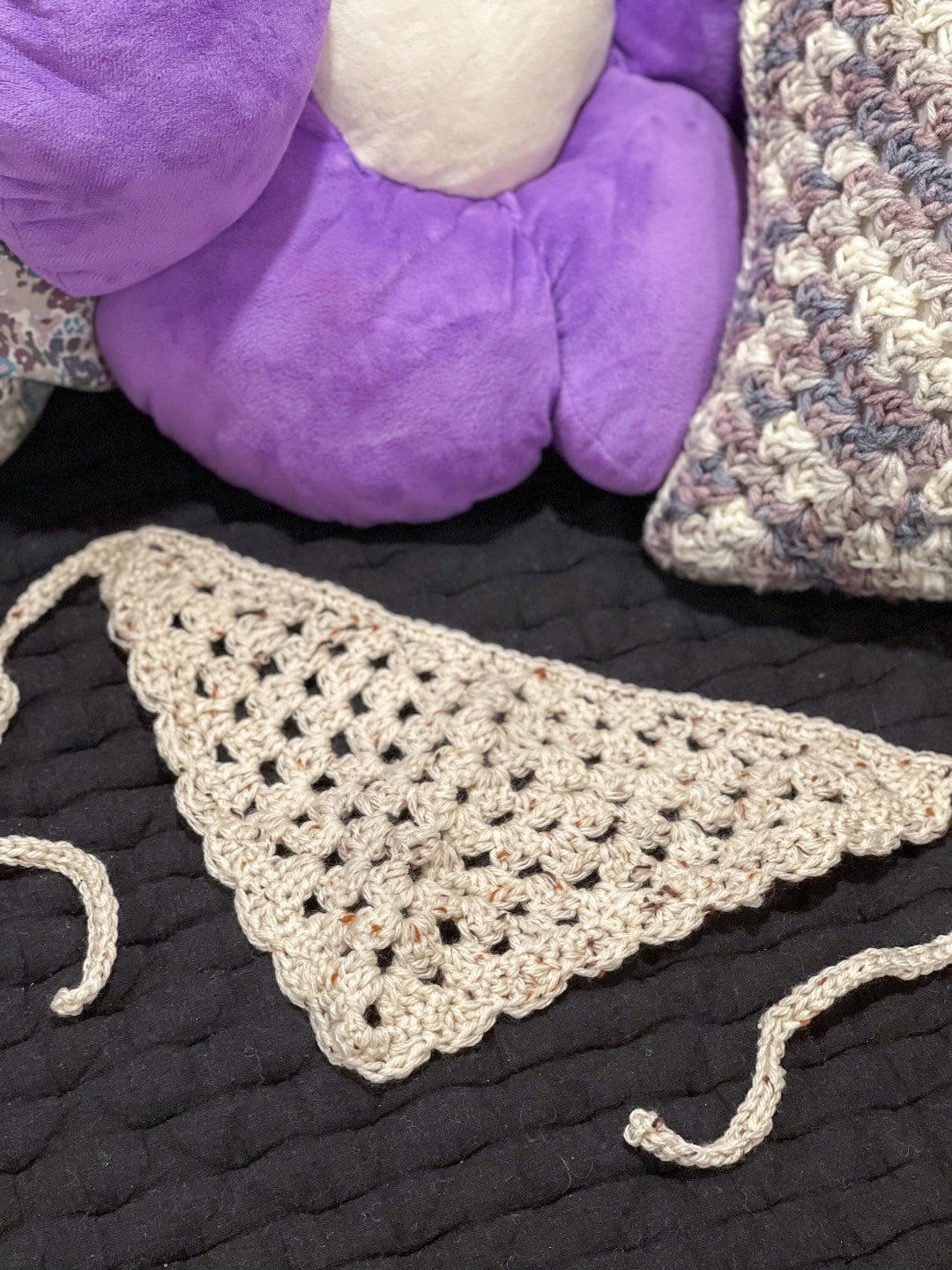 Crochet Bandana With Scalloped Edges | Cute Crochet Granny Square ...
