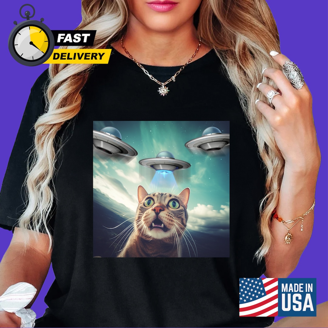 Cat and Ufos, Alien Cat UFO T-shirt, Weird Shirt, Funny T-shirt, Cat ...