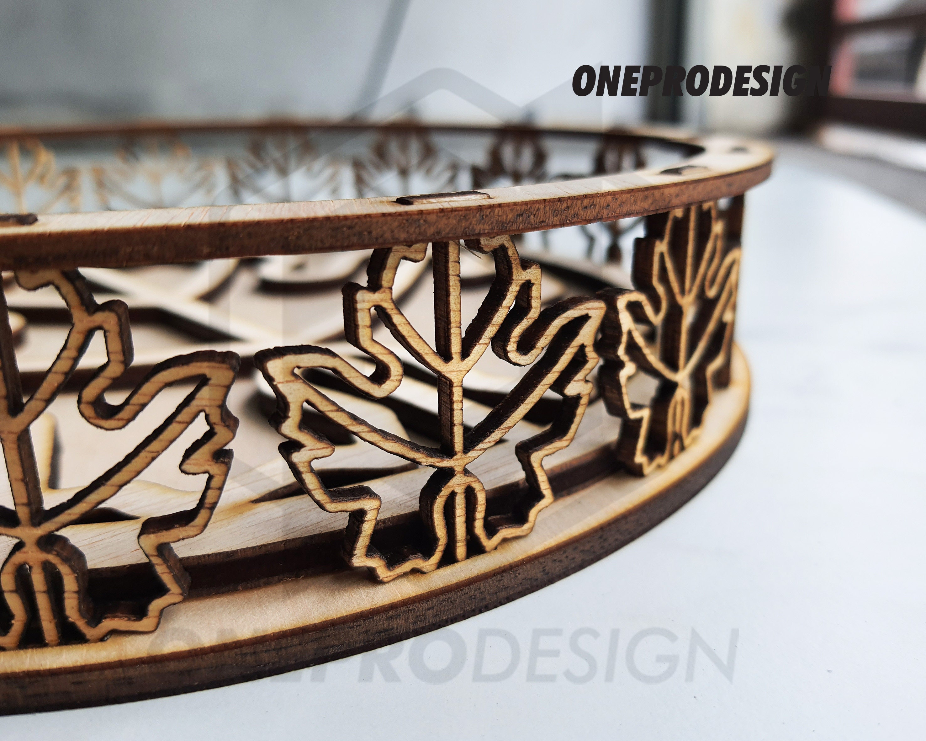 Maple Leaf Circle Wooden Tray - Svg / Pdf / Eps / Dxf Laser Cut File ...