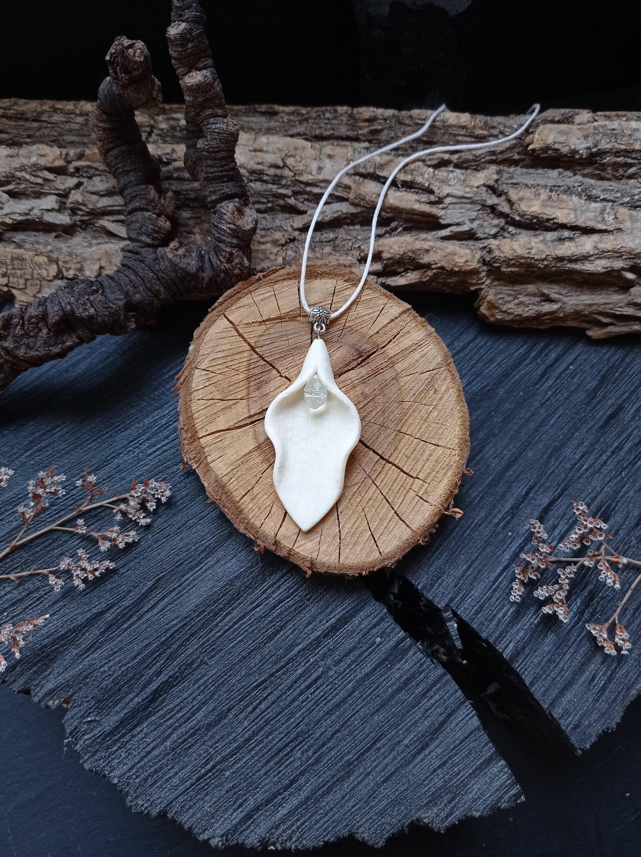 Yoni Necklace Vagina Pendant Labia Jewelry Lesbian Jewelry | Etsy