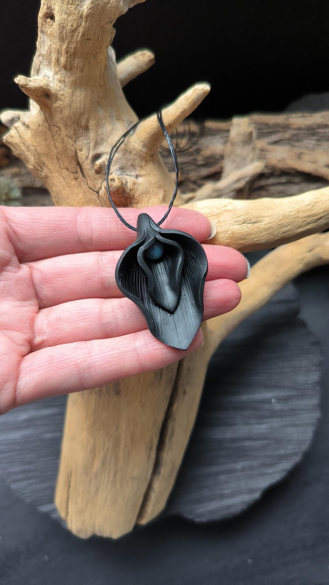 Black Yoni Pendant, Labia Jewelry, Vulva Necklace, Vagina Art - Etsy