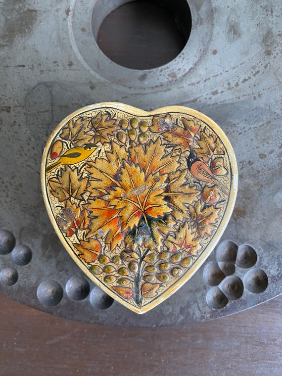 Vintage Papier-Mâché Heart Box, Hand Painted Paper Mâ… - Gem