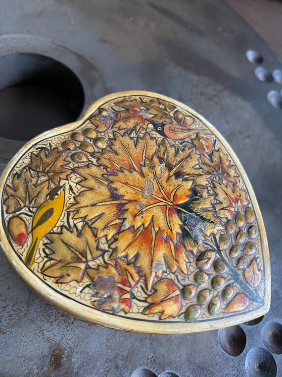 Vintage Papier-Mâché Heart Box, Hand Painted Paper Mâ… - Gem