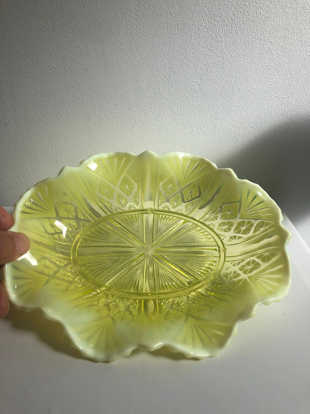 Davidson 1899 Uranium Pearline Glass Plate Bowl: Lords & Ladies Pattern ...