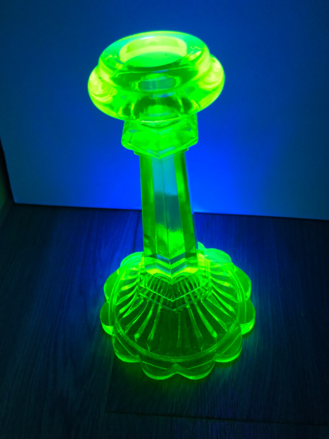 NEW LISTING: Victorian Sowerby Greener Vaseline Uranium Glass 7.25 Tall ...