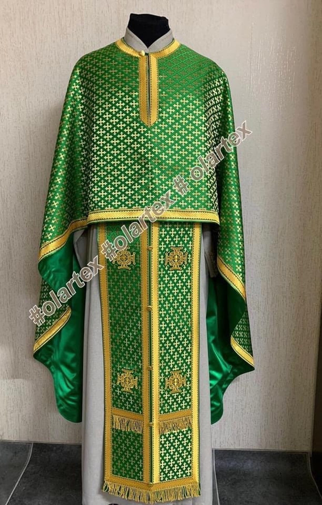 Green Gold Priest Vestments, Small Cross Pattern Priest Vestments ...