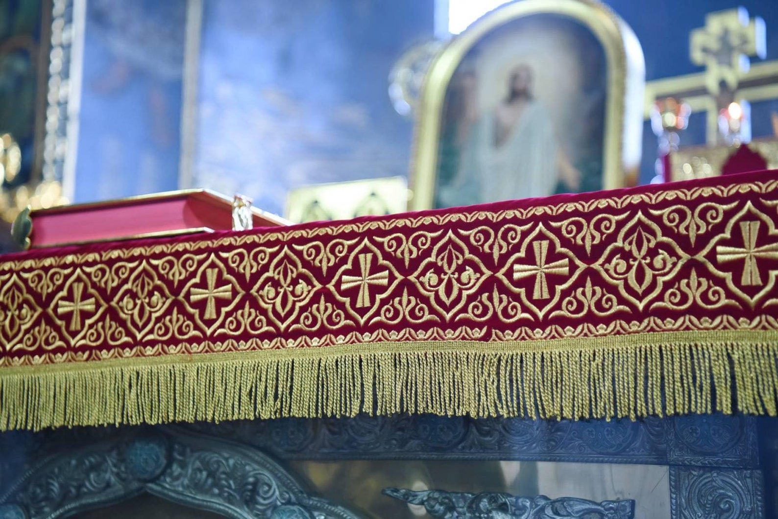 Embroidered Velvet Top Cover With Fringe, Holy Table Altar Cloth ...