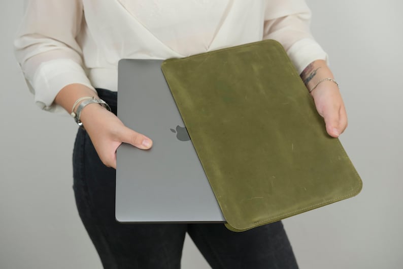 Personalized Leather Sleeve for Macbook Air M2 / Leather Cover - Etsy