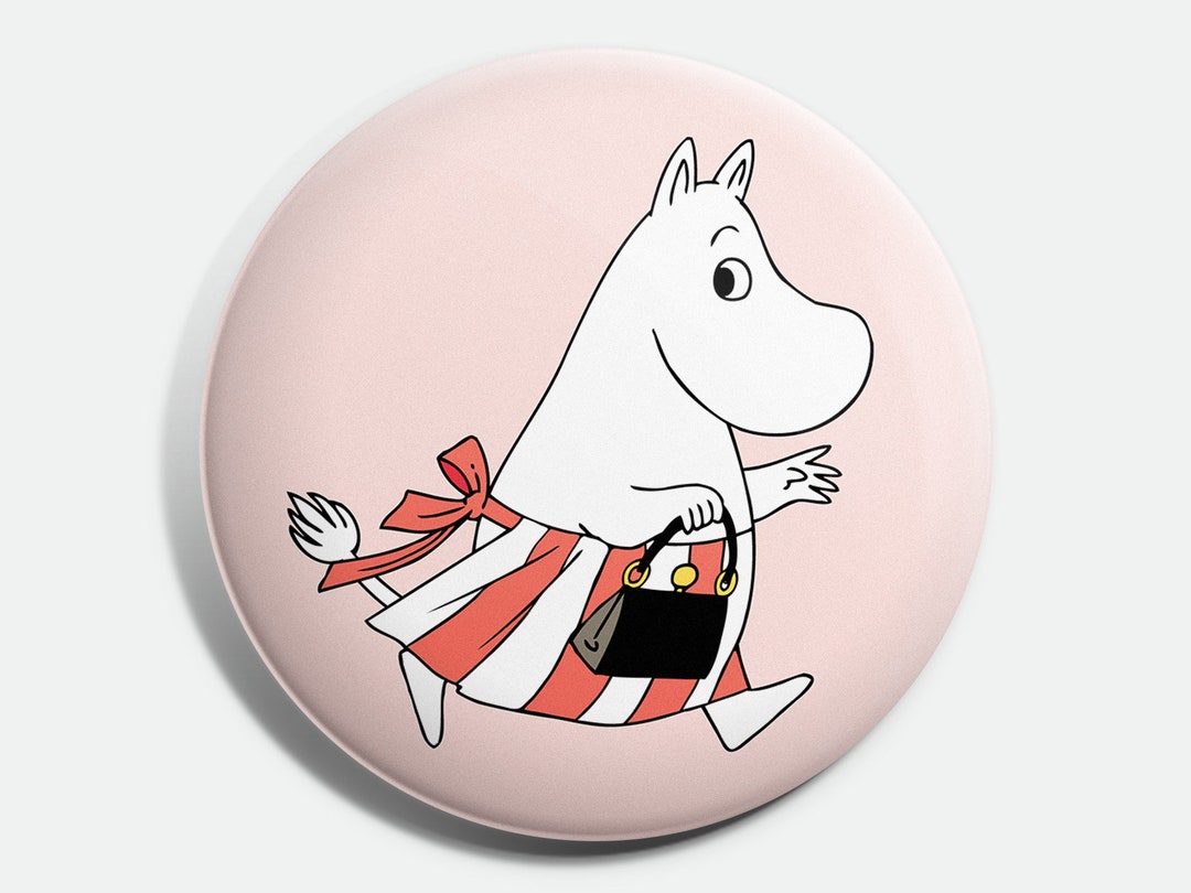 Moomin Badge, Moominmamma Running badgemoom13 - Etsy
