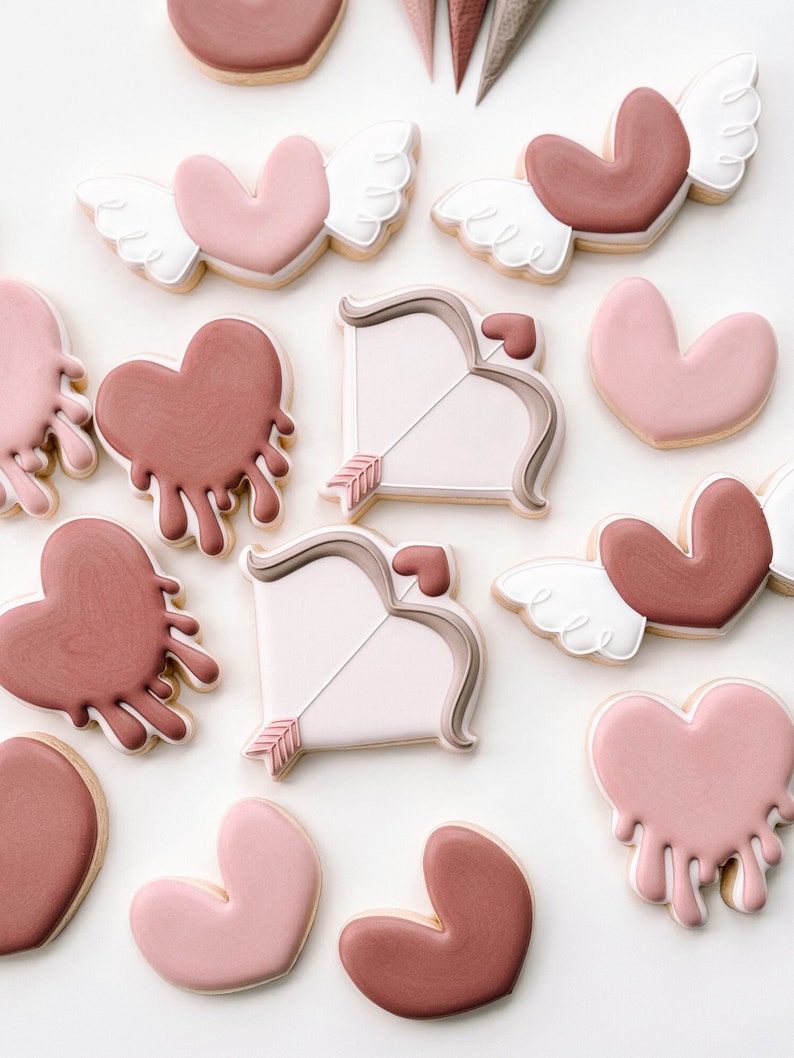 Cupid's Bow Cookie Cutter - Etsy