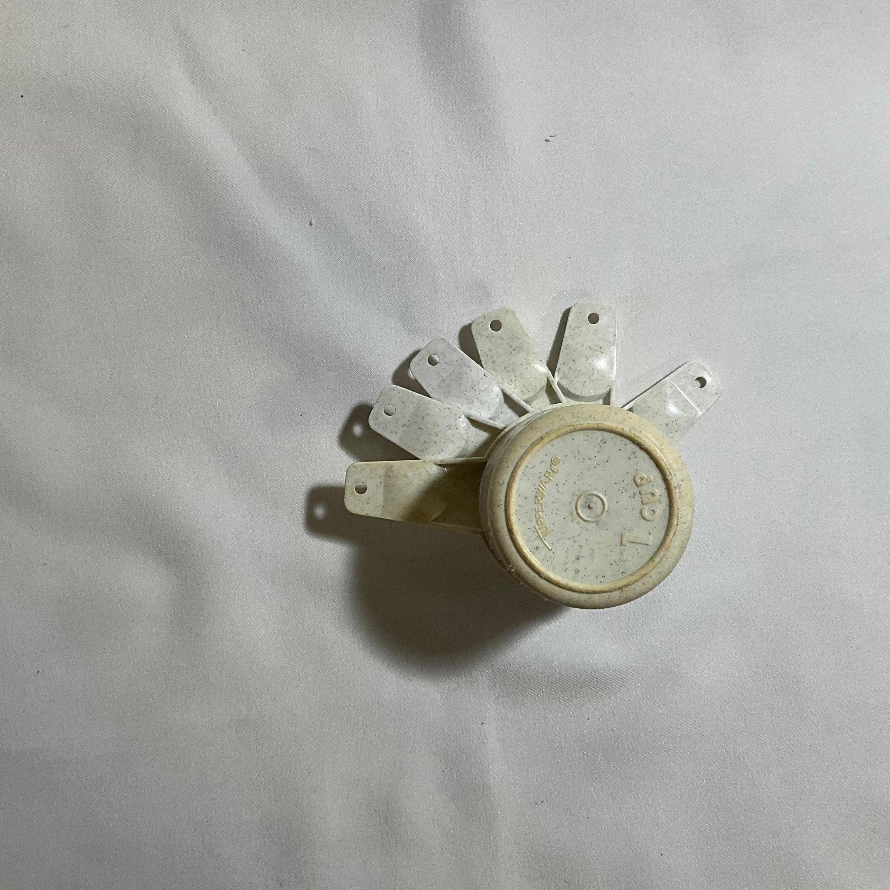 Vintage Tupperware Measuring Cups Speckled Fireworks White Set of 6 1 ...