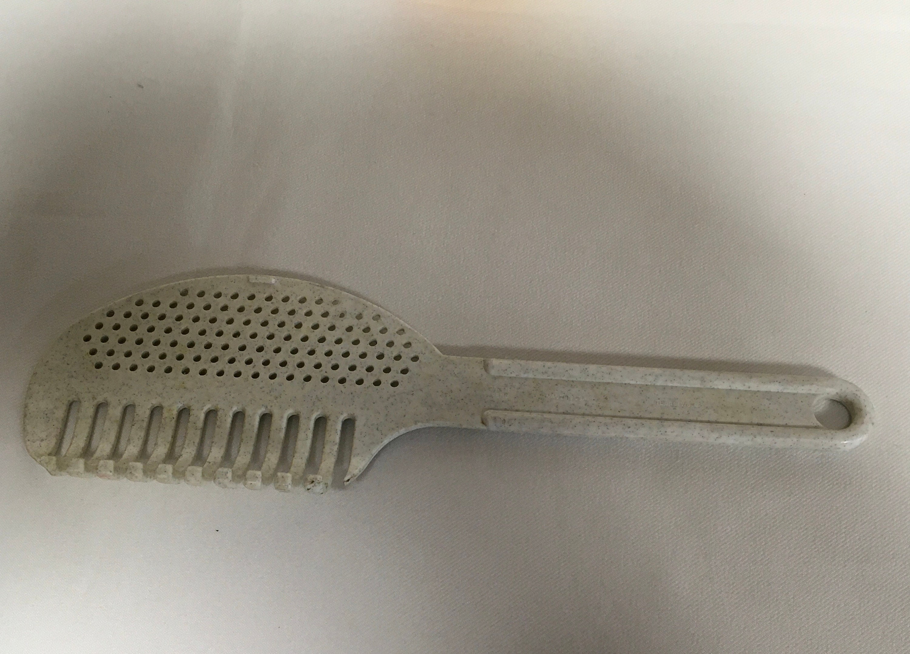 Tupperware Kitchen Utensil Red Blue White Speckled Fireworks Pasta ...