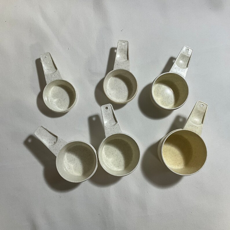 Vintage Tupperware Measuring Cups Speckled Fireworks White Set of 6 1 ...