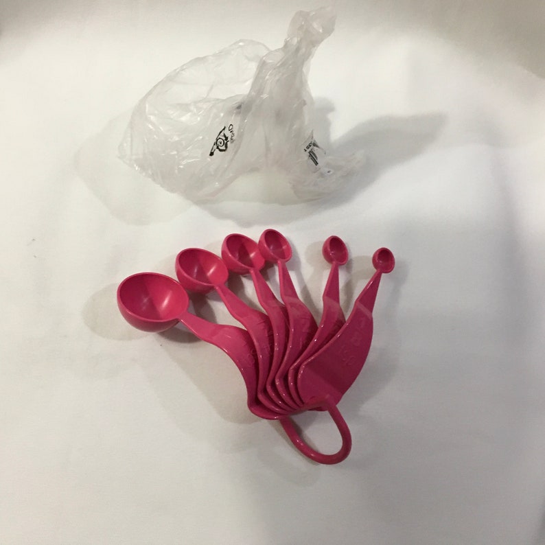 Tupperware Measuring Spoon Set of 6 Hot Pink Curved Ergonomic - Etsy