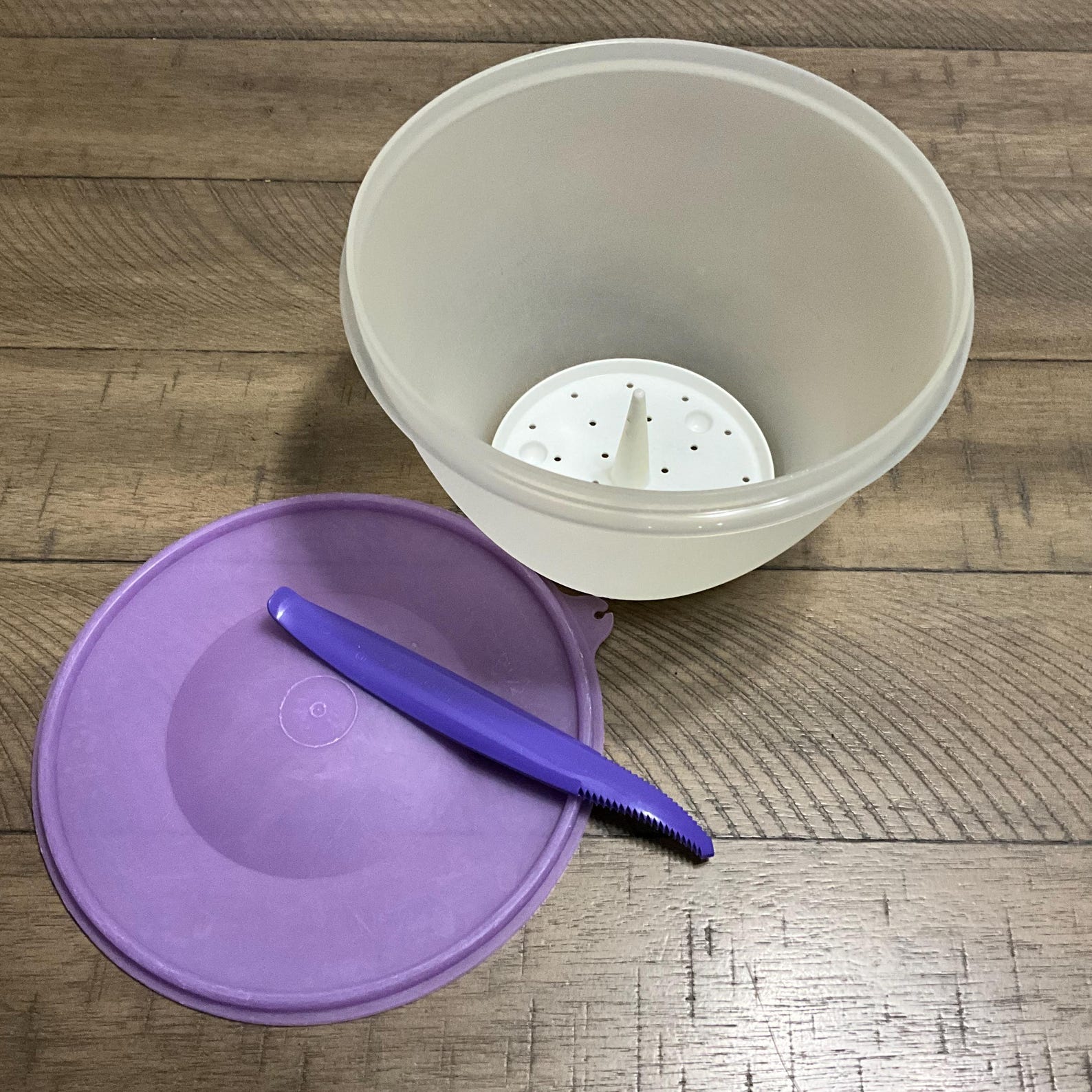 Vintage Tupperware Lettuce Crisp It Container and Corer Spike Jadeite ...