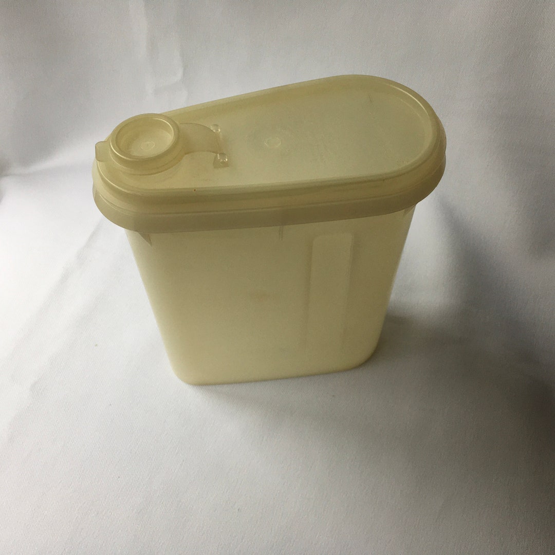 Tupperware 1 Qt Beverage Container Flip Flop Top White 792 793 and 564 ...