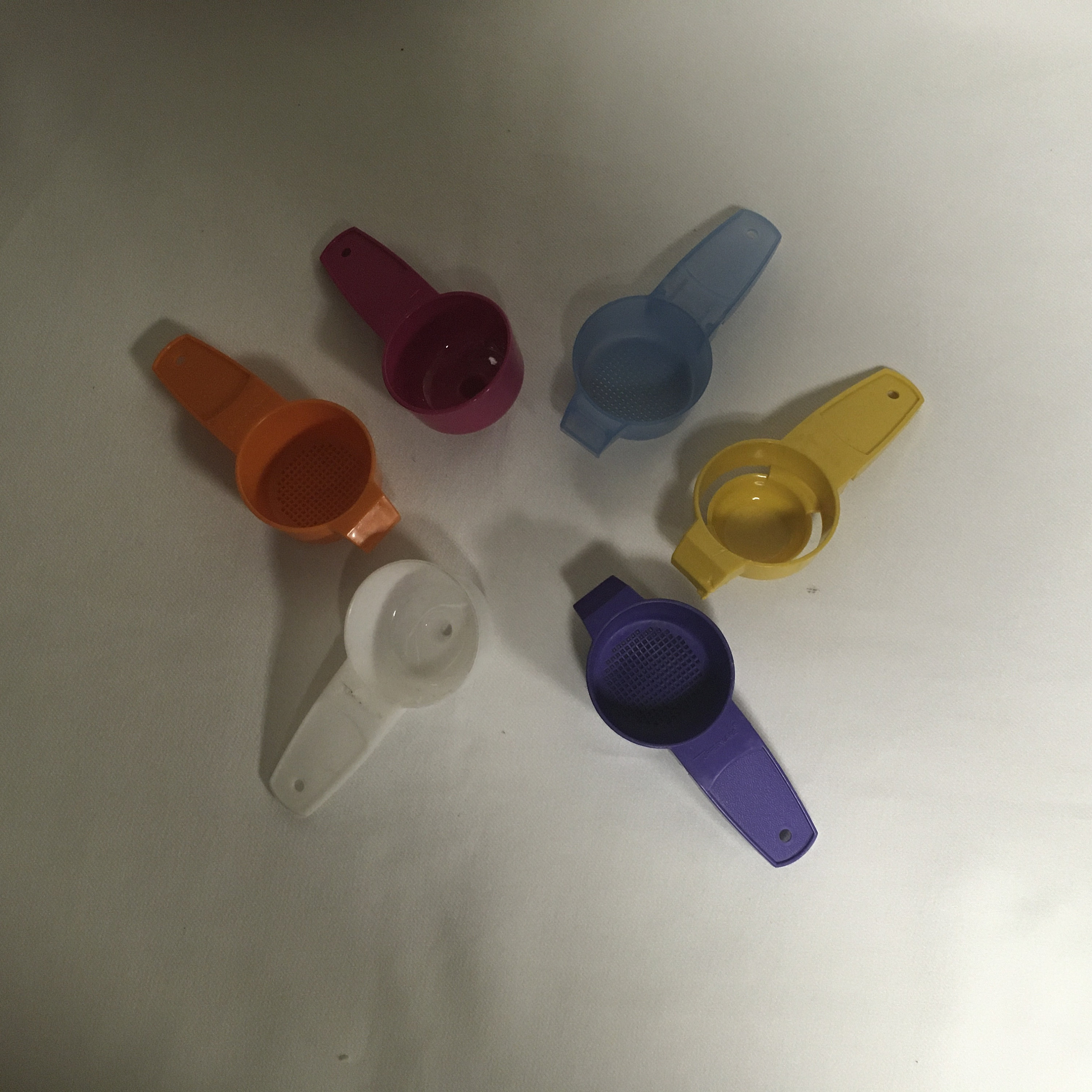 Tupperware Kitchen Gadgets Tiny Treasures Miniature Funnel 877 Sifter ...