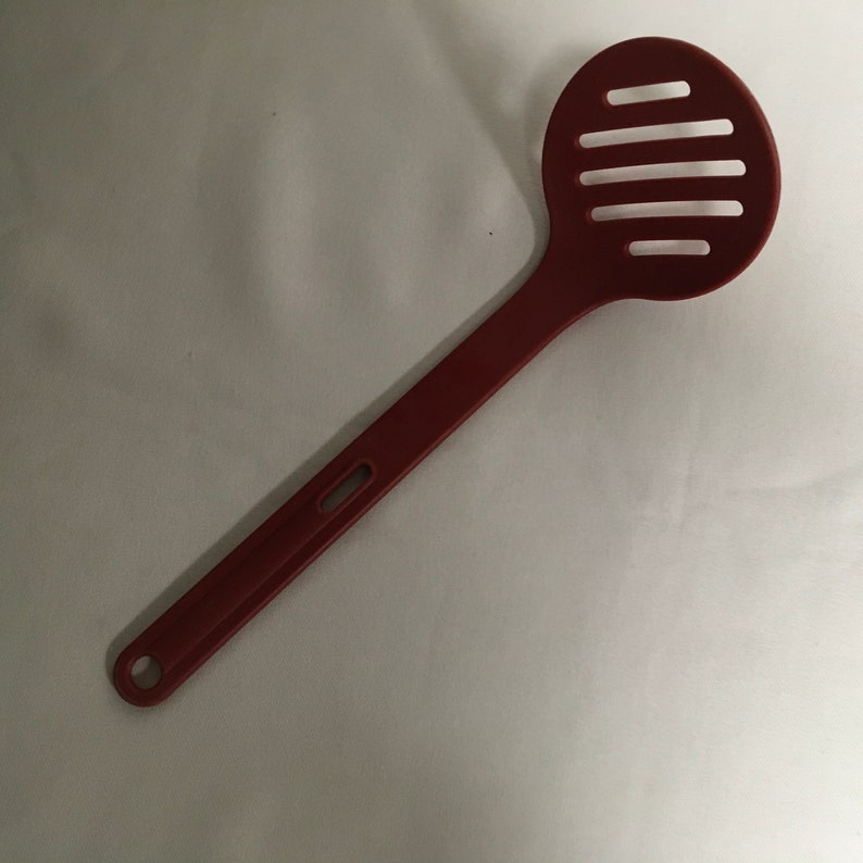 Tupperware Kitchen Utensils Toaster Tongs Serrated Slicer Server ...
