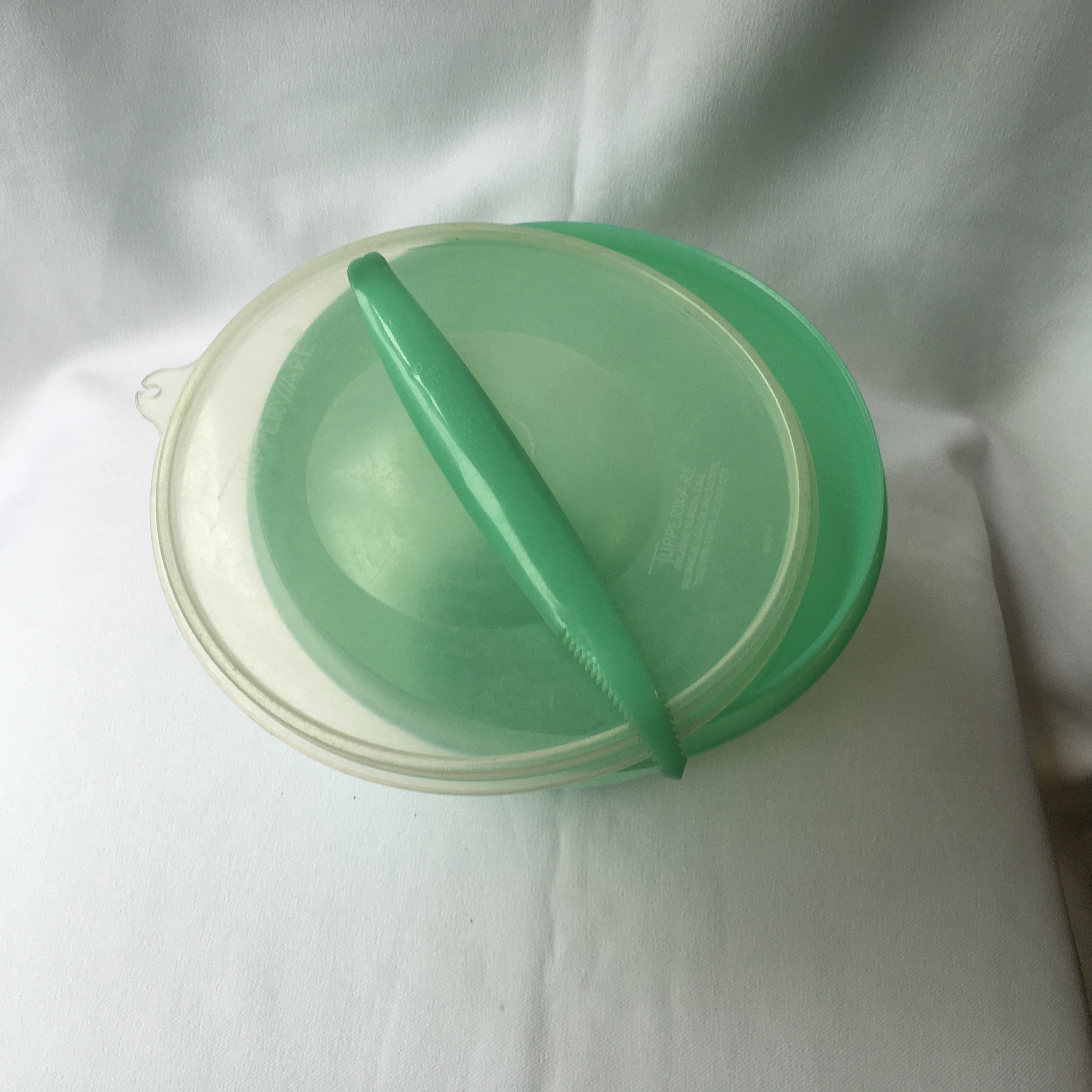 Vintage Tupperware Lettuce Crisp It Container and Corer Spike Jadeite ...