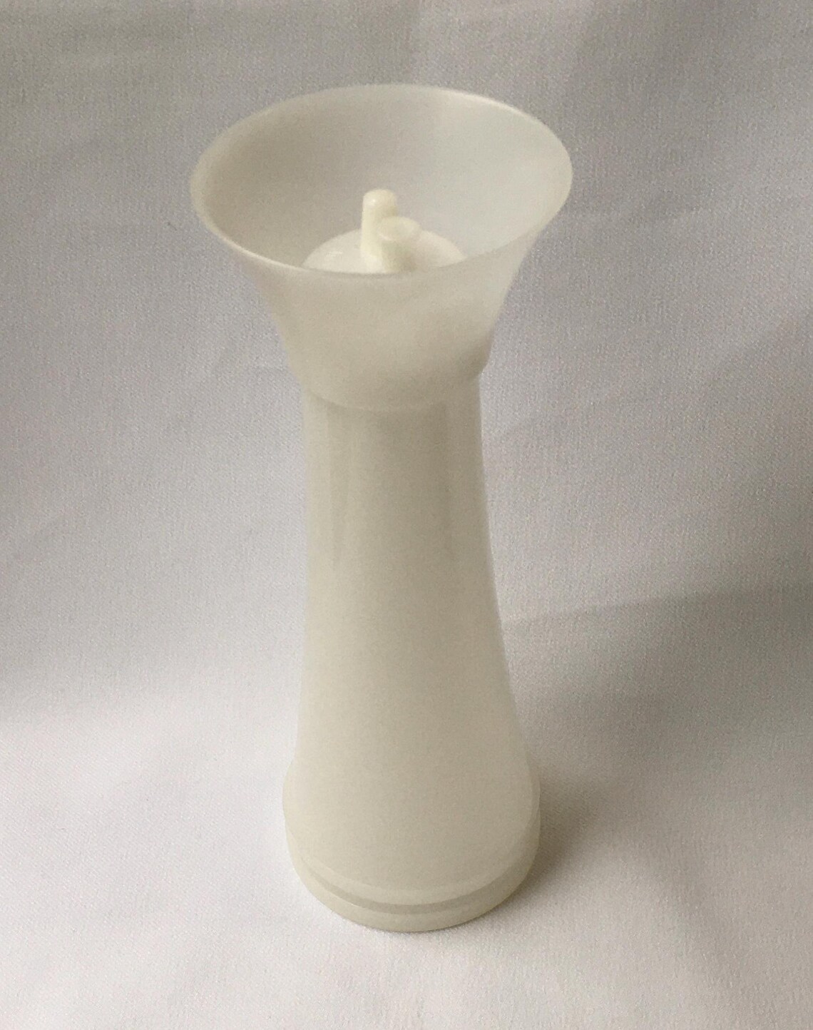 Vintage Tupperware Jifi Sift Sifter Powered Sugar Flour Mill Sheer ...