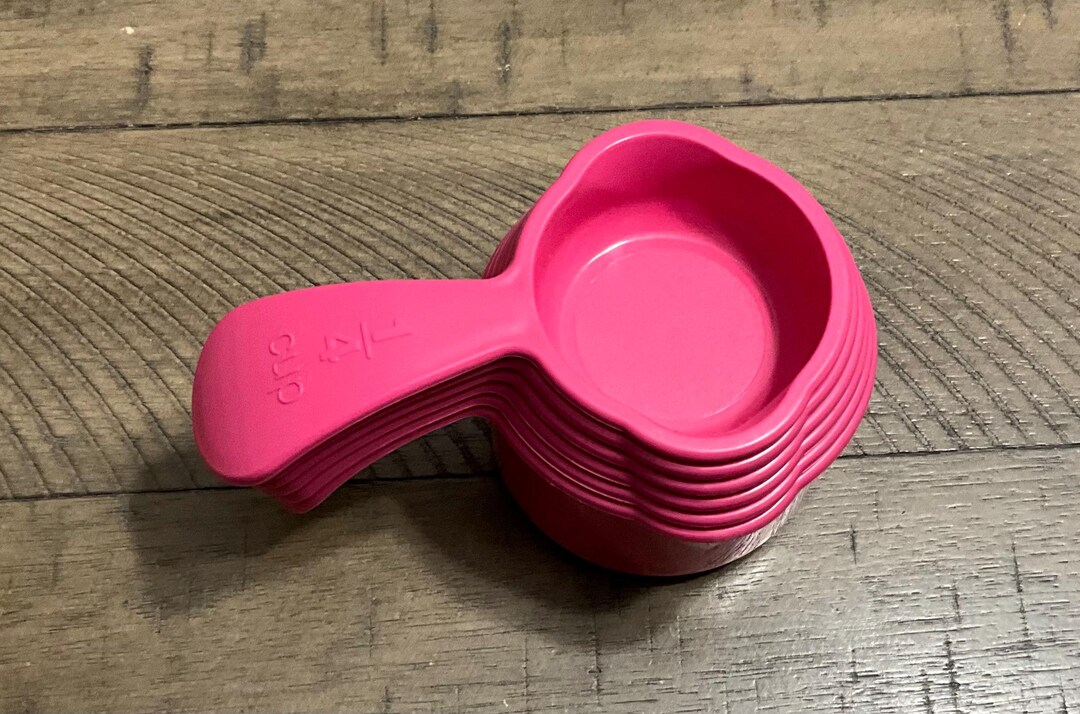 Tupperware Measuring Cups Set of 6 Hot Pink Curved Ergonomic Embossed ...