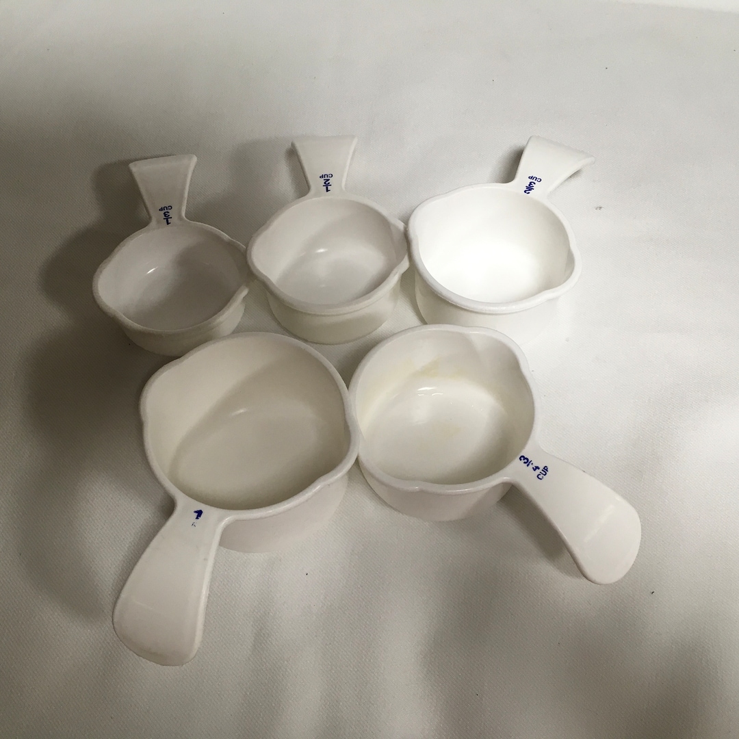 Tupperware White Measuring Cup 1 Cup 1/4 1/2 Cup 2/3 Cup 3/4 Cup ...