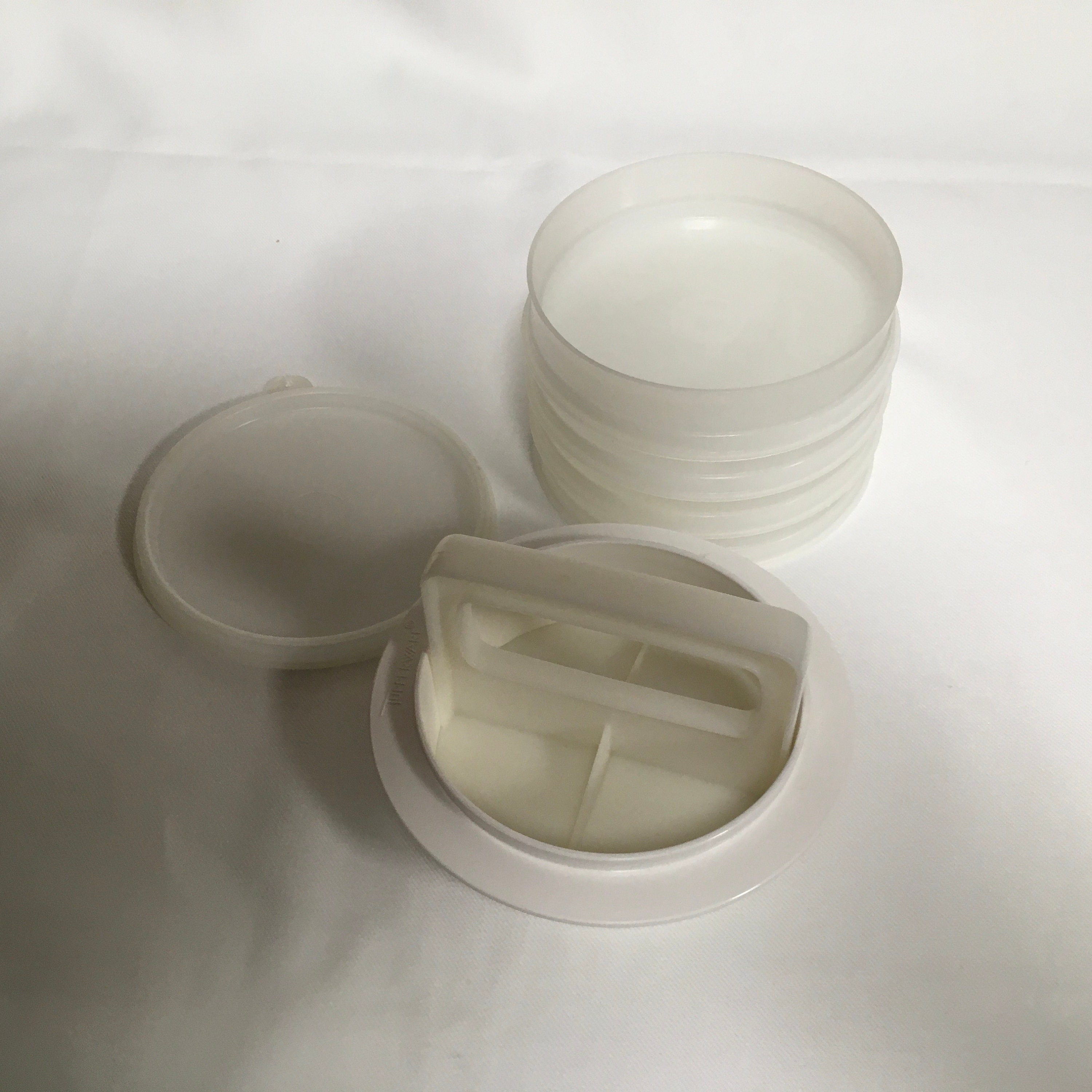 Hamburger Press Tupperware