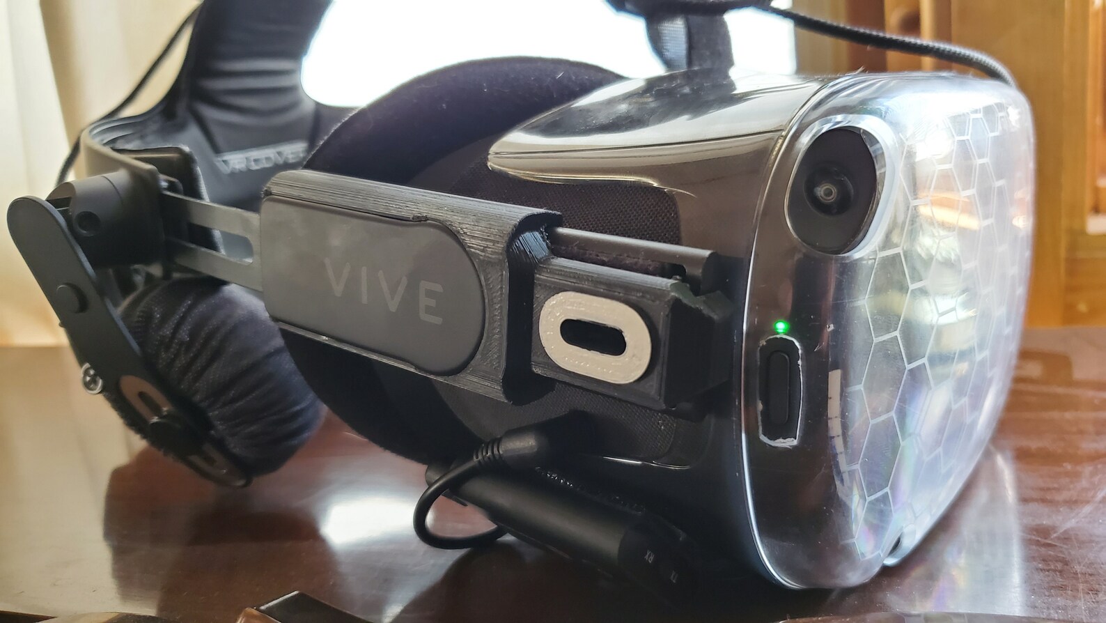 Oculus Quest DAS Adapters AND Cable Management Clips - EVERYTHING ...