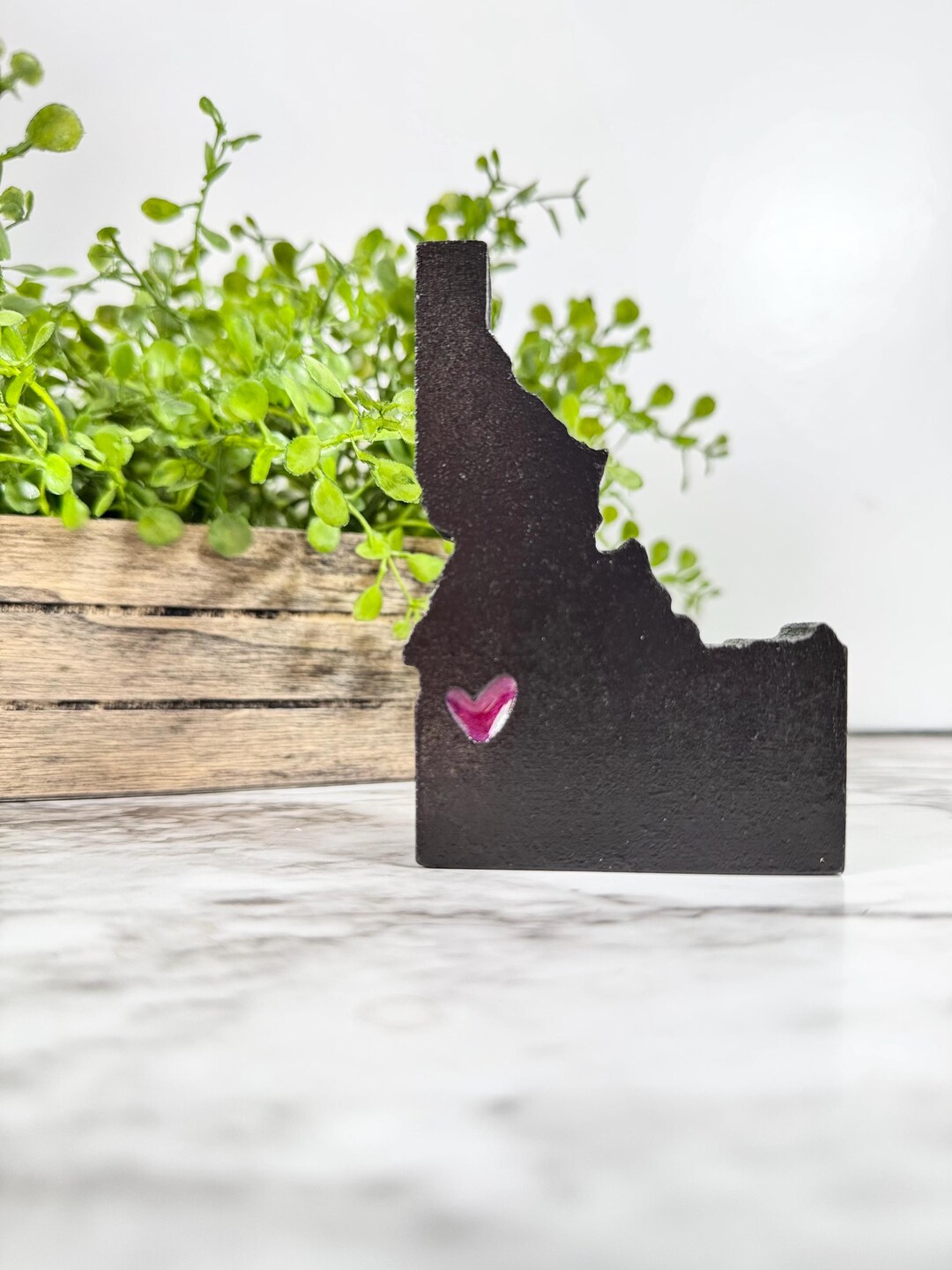 Mini Idaho State Map Wood Decor | Resin Heart Cutout Sign | Idaho State ...