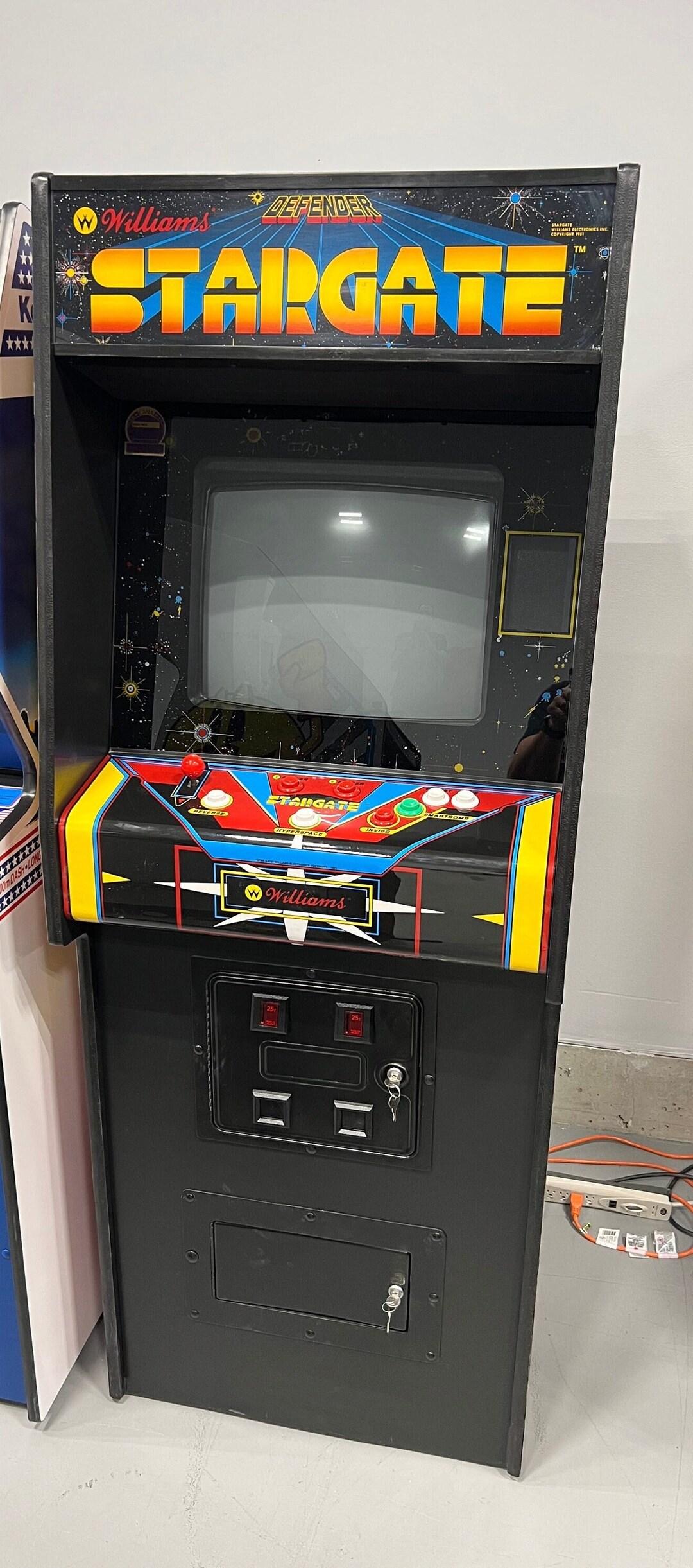 Williams Defender Stargate Arcade Machine Restored and Amazing! Ships ...