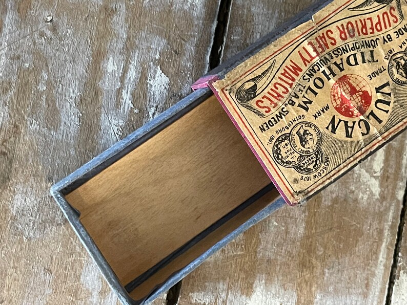 Vulcan Tidaholm, Superior Safety Matches, by Jonkopings & Volcans T.E.A ...