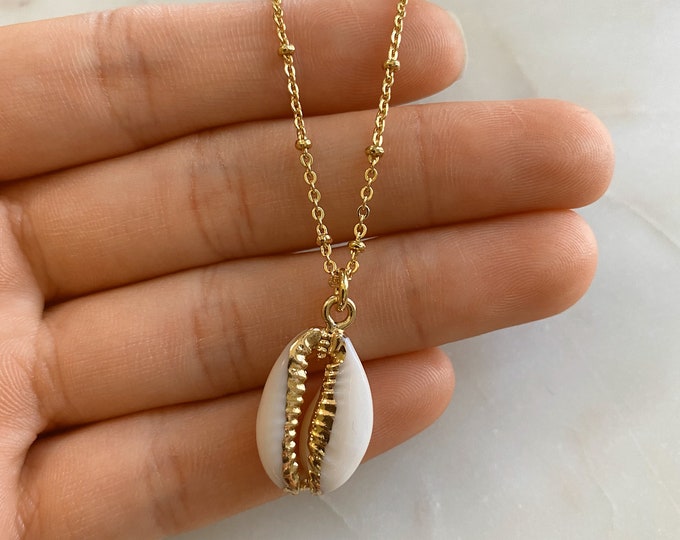 Gold Cowrie Shell Necklace / Sea Shell Charm / Satellite Bead - Etsy