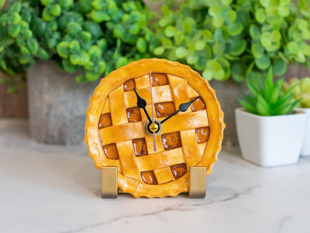 Small Apple Pie Clock - Etsy