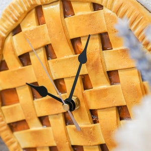 Apple Pie Clock - Etsy
