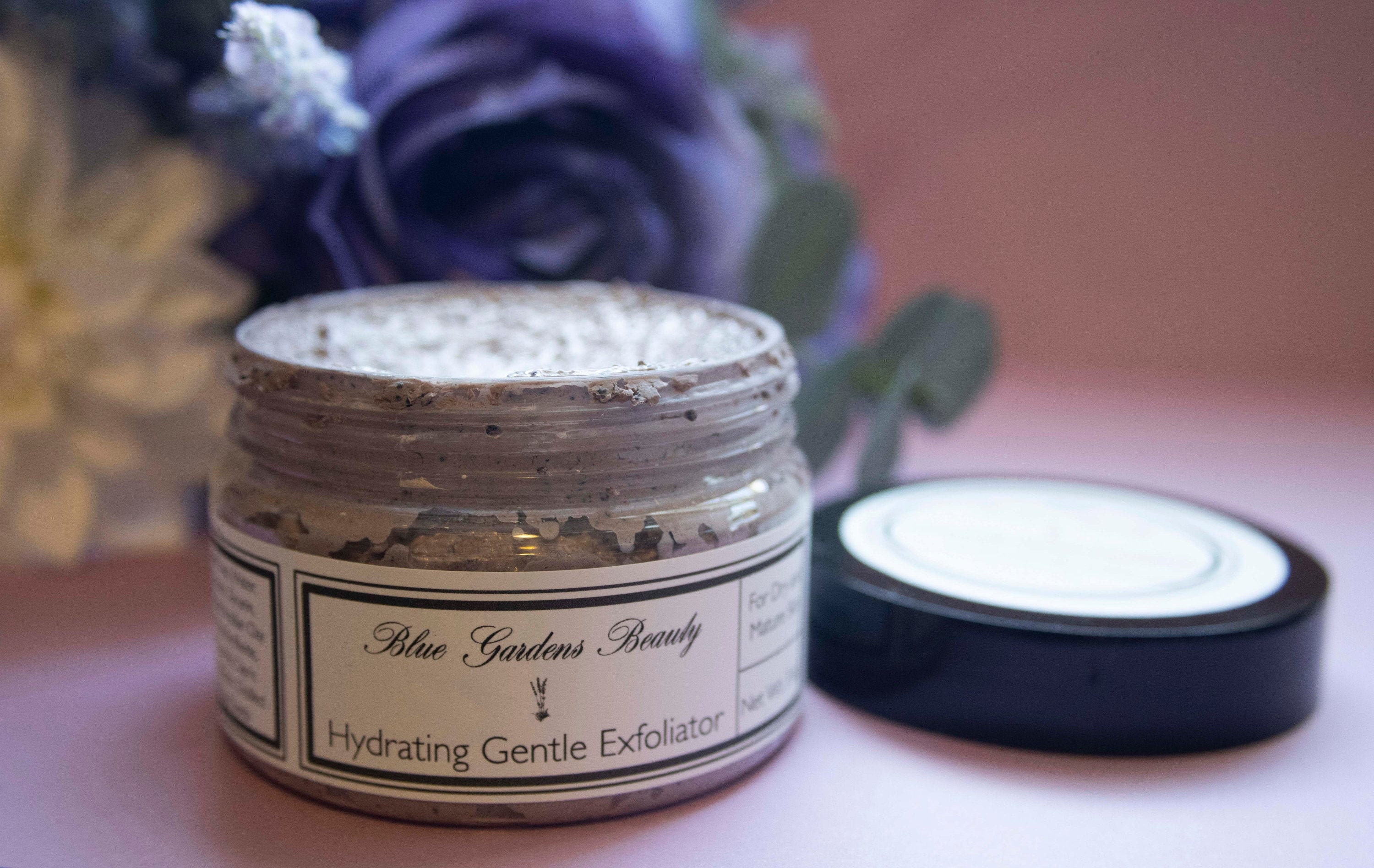 Lavender Face Cleanser: Hydrating for Dry and Aging Skin